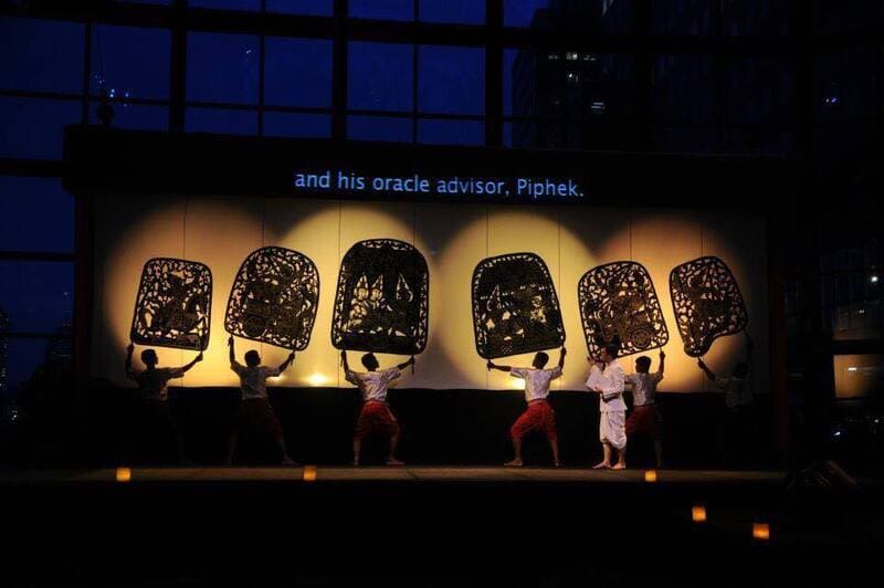 Sbek thom : L’âme du théâtre d’ombres khmer